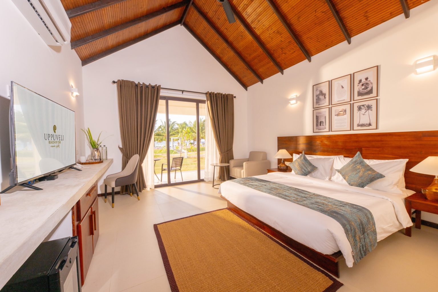 Rooms – Uppuveli Beach by DSK